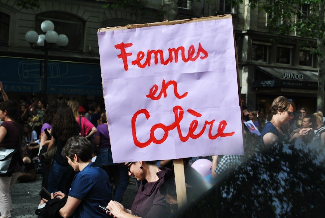 Une définition simple du féminisme - FeministesPlurielles