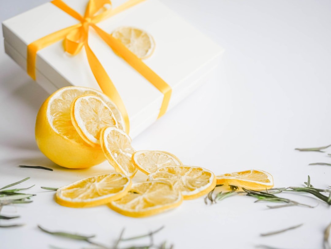 Comment faire du zeste de citron facilement - FeministesPlurielles